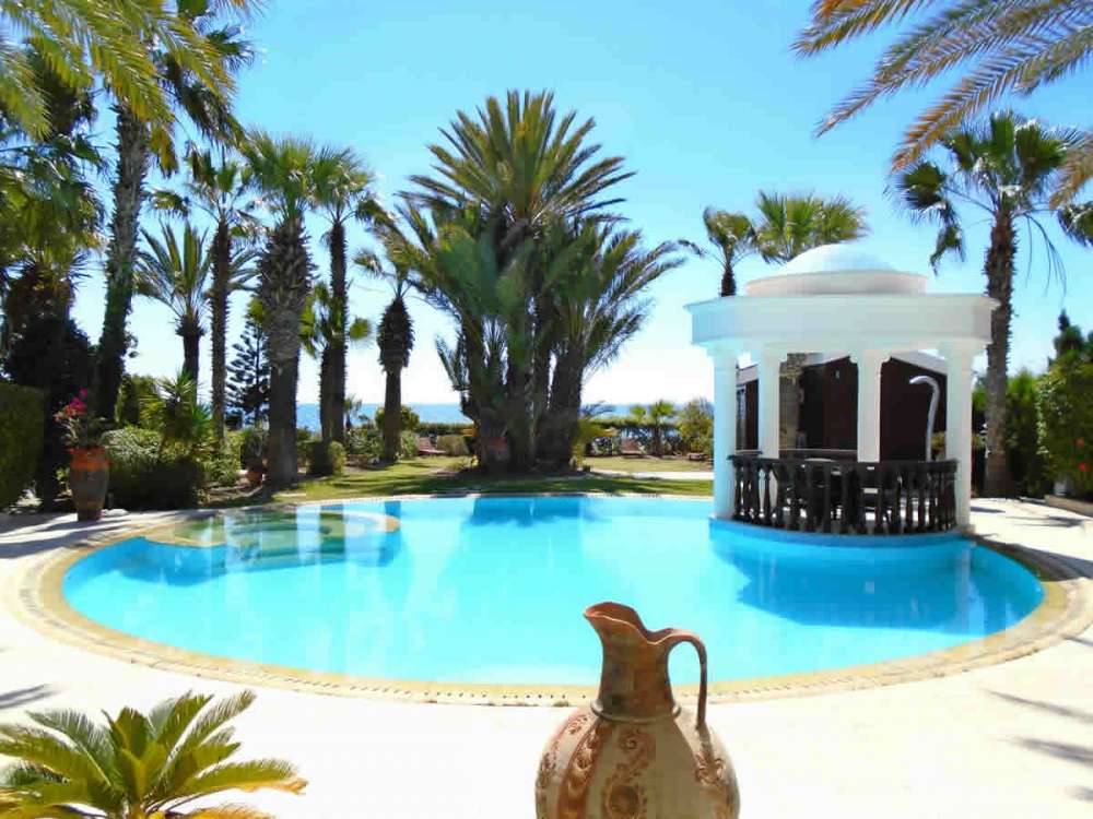 Seafront Luxury Villa in Larnaca